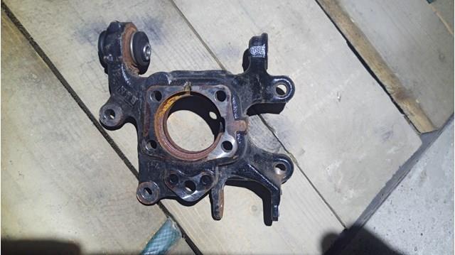 4230542020 Toyota кулак поворотный левый