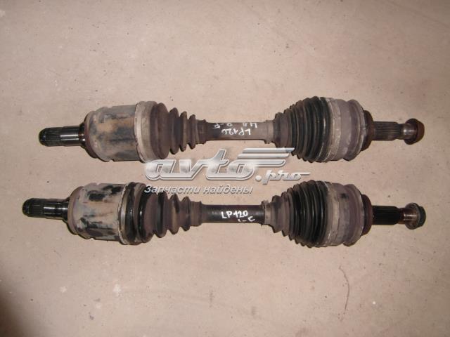 4343060060 Toyota Полуось (привод) передняя