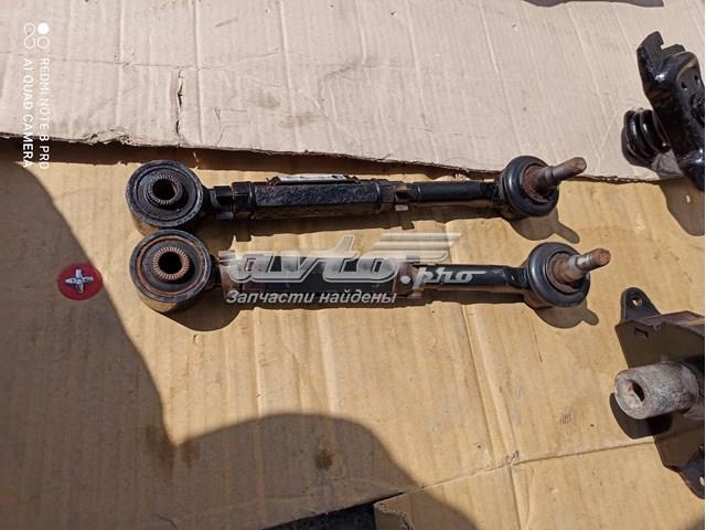4871042020 Toyota задняя поперечная тяга