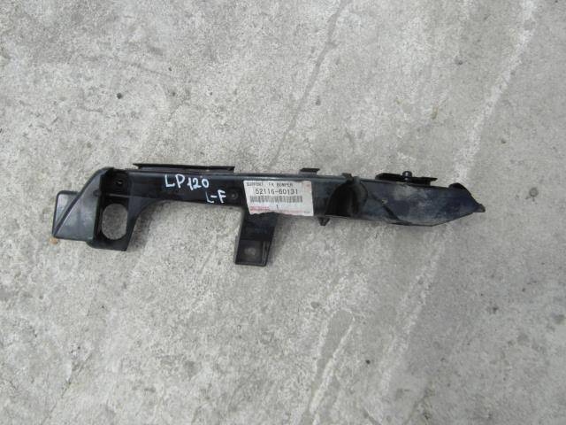 5211660131 Toyota направляющая переднего бампера левая