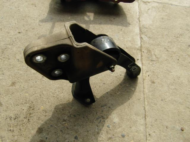 MN101387 Mitsubishi подушка (опора двигателя задняя)