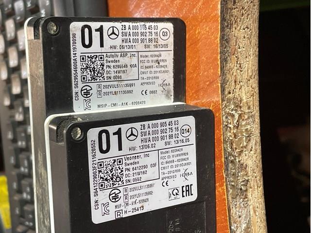 0009054503 Mercedes датчик контроля мертвой зоны задний