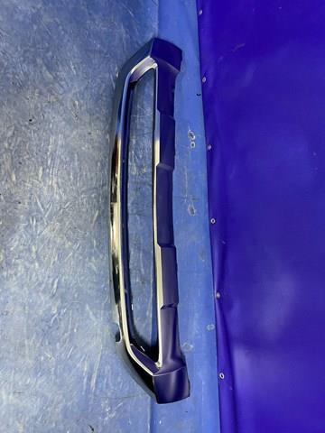 A1668857122 Mercedes накладка бампера переднего центральная