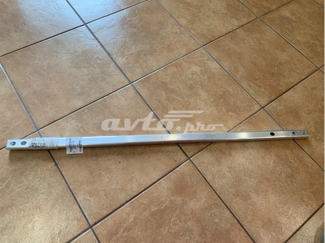 A1676262200 Mercedes поперечина