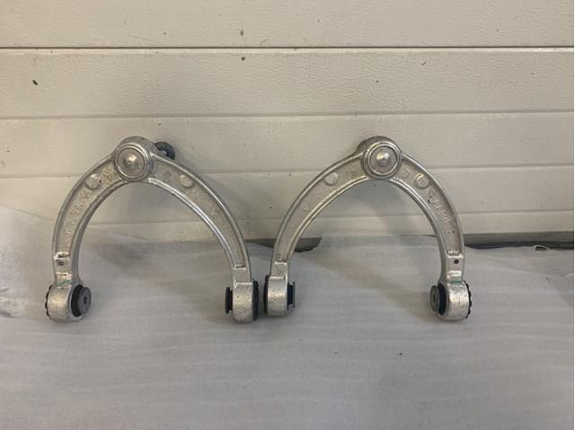 A1663301707 Mercedes рычаг передней подвески верхний левый