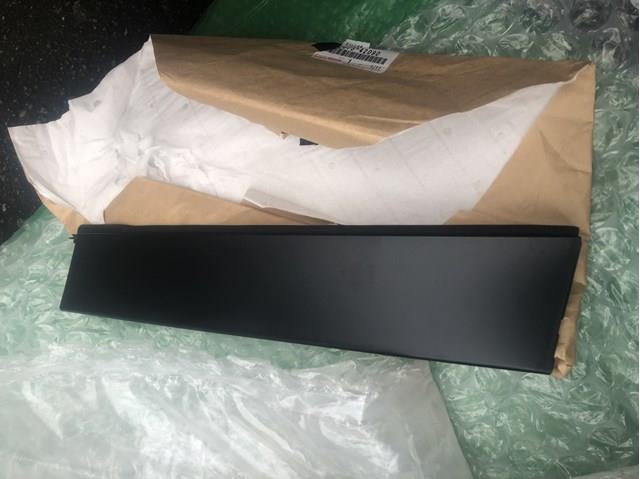 7507542090 Toyota накладка двери