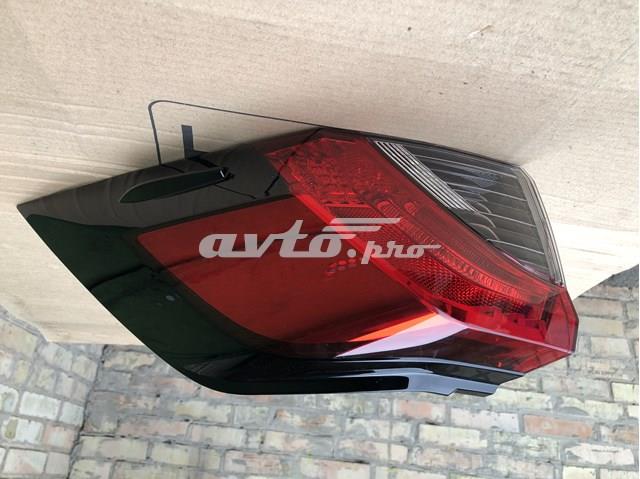 8155142230 Toyota фонарь задний правый внешний