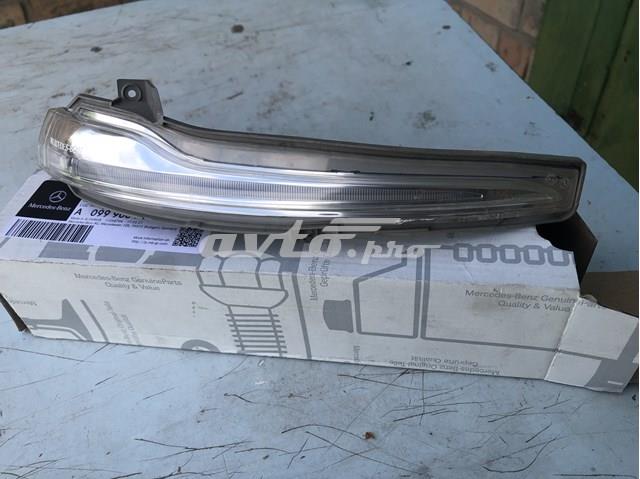 A0999067401 Mercedes указатель поворота зеркала правый
