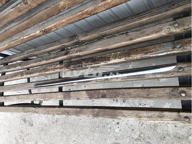 A2226908801 Mercedes накладка дверей