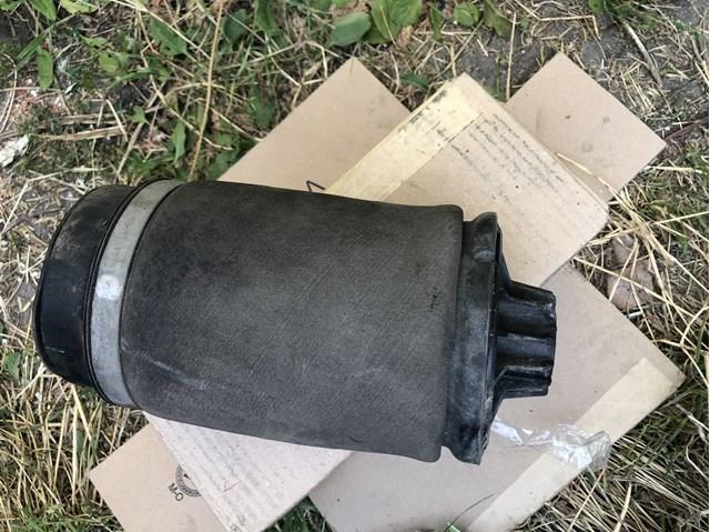 Пневмоподушка/пневморессора моста заднего на Mercedes GL-Class (X166)