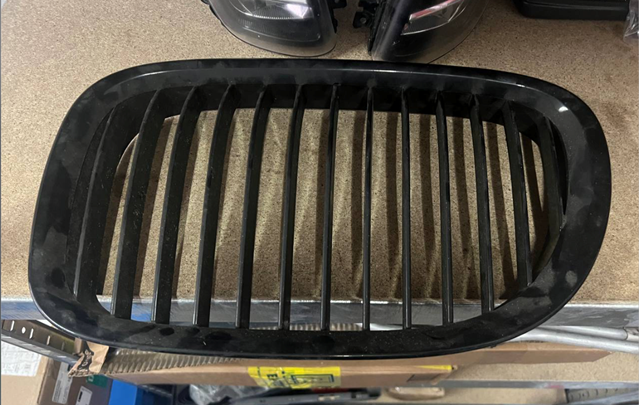 51117295297 BMW решетка радиатора
