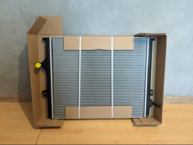 17118741830 BMW радиатор