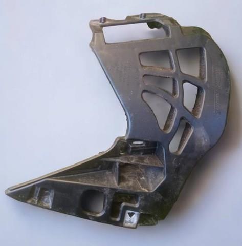 Крепление бампера на BMW 5 (G30, F90)