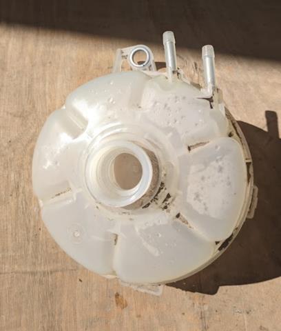 LX6Z8A080A Ford бачок системи охолодження