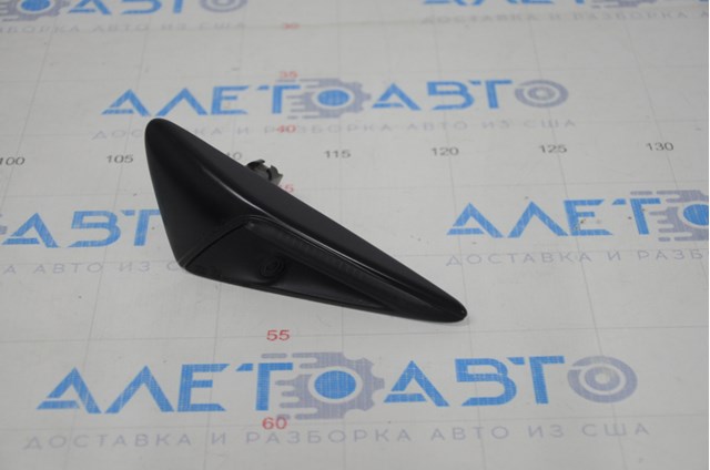 149586420C Tesla повторитель поворота левый model 3