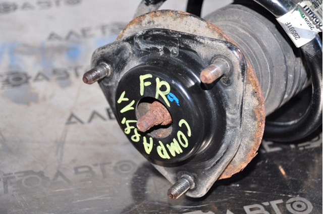 5085461AB Chrysler опора амортизатора переднего