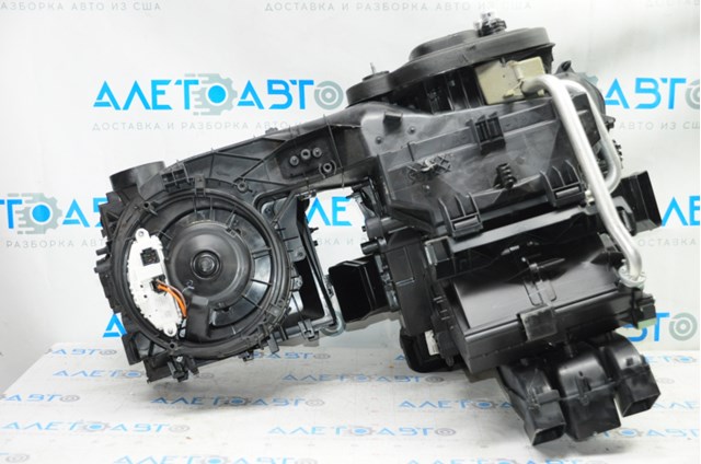 5Q1820353J VAG печка в сборе vw jetta 19- 3 актуатора