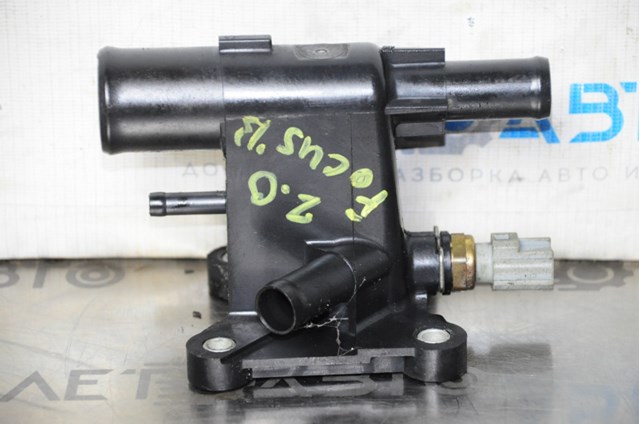CP9Z8K556B Ford фланец системы охлаждения ford focus 10-18