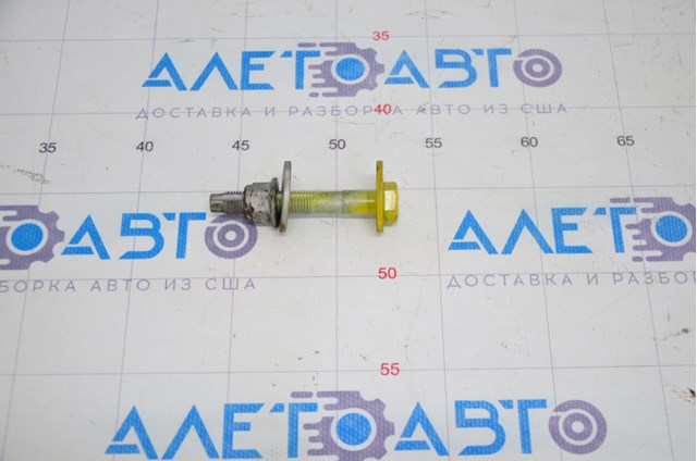 WHT000227 VAG болт крепления заднего верхнего рычага, внутренний