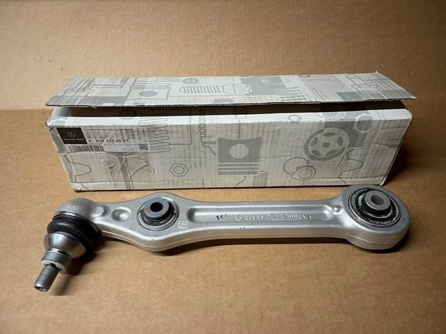 A2053304507 Mercedes рычаг передней подвески нижний левый/правый