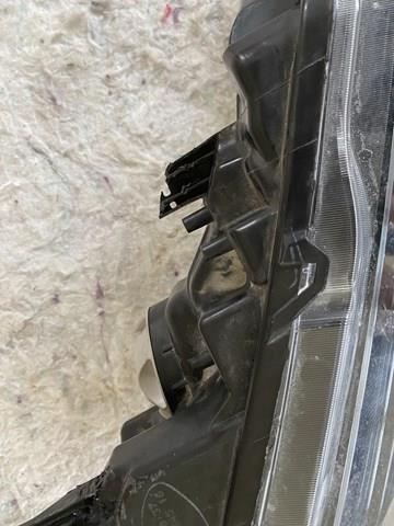 260106FL0A Nissan фара правая