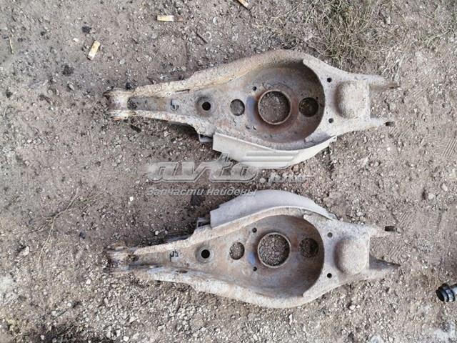 4873042040 Toyota рычаг задней подвески поперечный правый