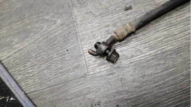 587262F000 Hyundai/Kia болт