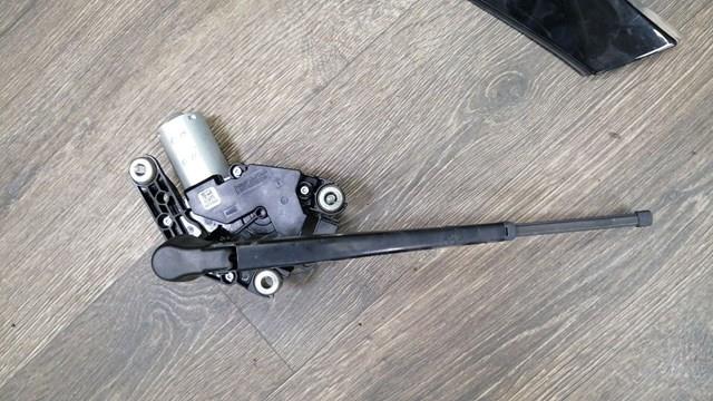 1568200044 Mercedes рычаг-поводок стеклоочистителя заднего стекла