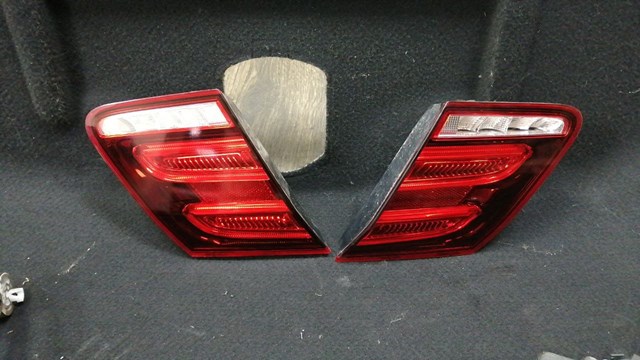 A2129061003 Mercedes фонарь задний правый внутренний