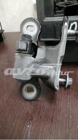 A2227205201 Mercedes петля двери