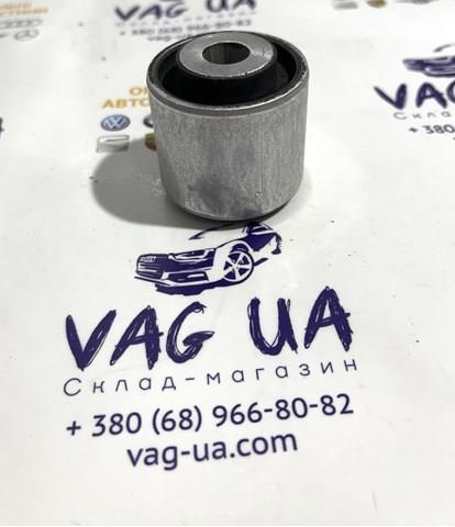 4M0407515A VAG сайлентблок переднего верхнего рычага