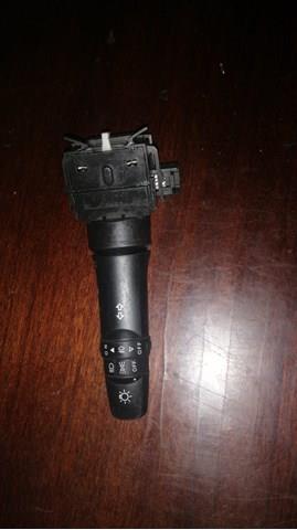 8614A067 Mitsubishi переключатель подрулевой левый