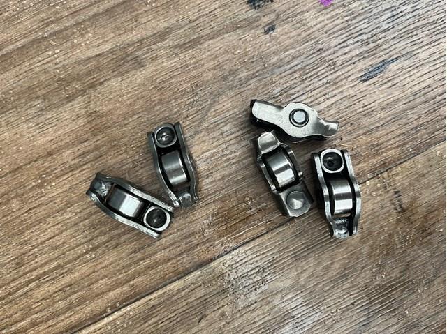 059109417F VAG коромысло клапана (рокер)