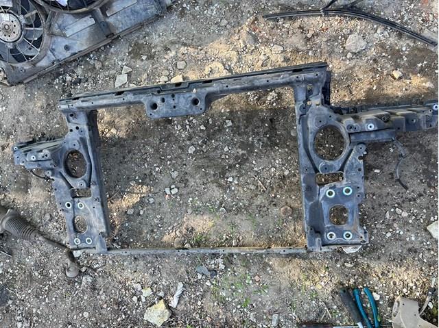 7L0805594R VAG кронштейн для радиатора