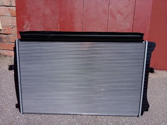 5Q0121251GQ VAG радиатор охлаждения двигателя