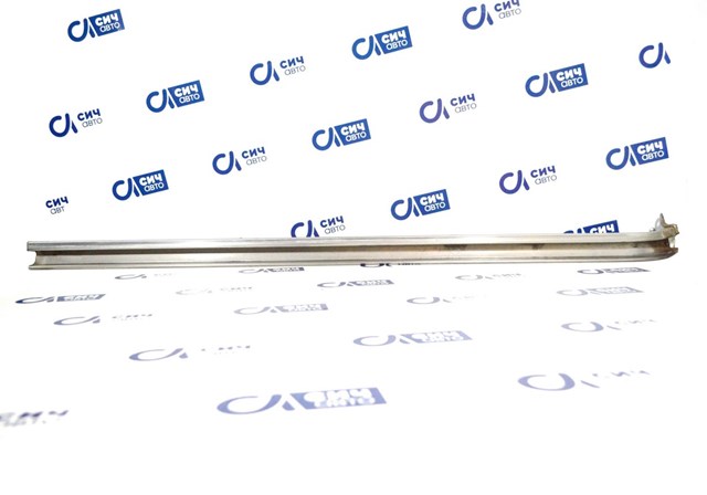 9017600627 Mercedes рельс направляющей сдвижной двери центральный правый