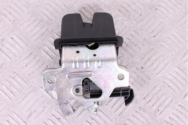 3G0827503A VAG замок багажника audi a4