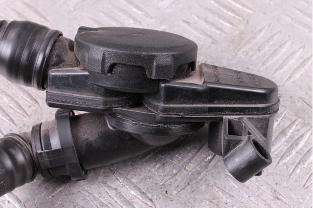 94610723077 Porsche Клапан PCV вентиляции картерных газов