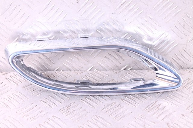 000885027464 Mercedes цена с доставкой кроме габаритных запчастей