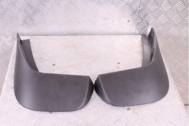 VPLGP0111 Land Rover брызговики передние, комплект