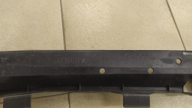 5261842060 Toyota абсорбер (наполнитель бампера переднего)