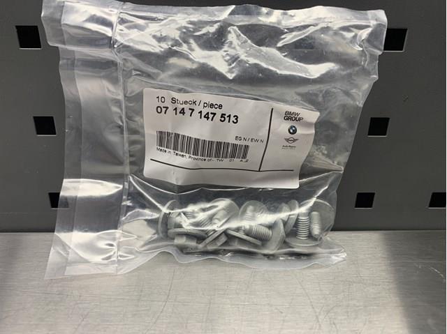 07147147513 BMW болт крепления переднего рычага, нижнего