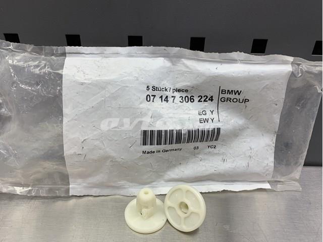 07147306224 BMW гайка пластикова l= 19.9mm f21