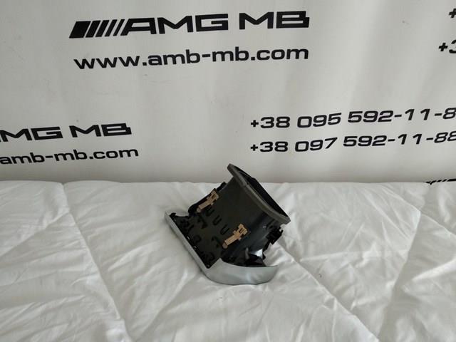 A1668309100 Mercedes воздушный дефлектор (передняя панель слева)