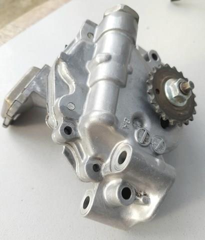 1510028020 Toyota насос масляный