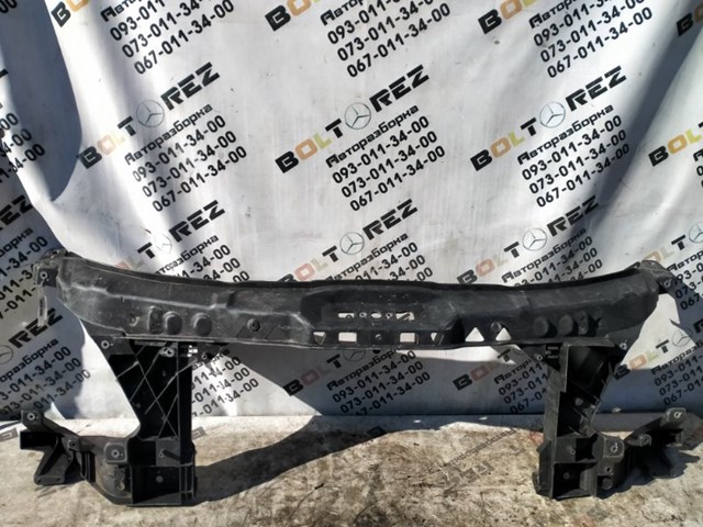 A9068800203 Mercedes кронштейн для радиатора