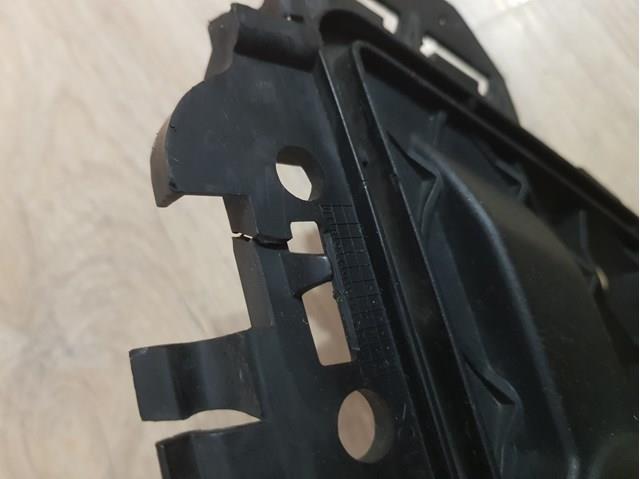 2048851324 Mercedes решетка бампера переднего центральная