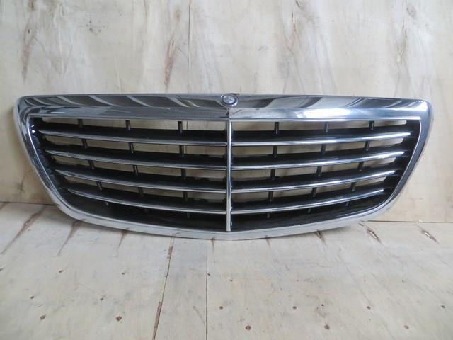 A2228800083 Mercedes решетка радиатора