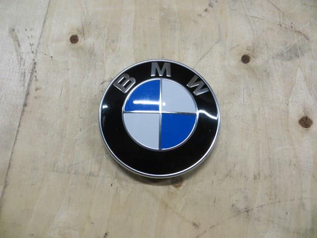 51147376339 BMW эмблема капота