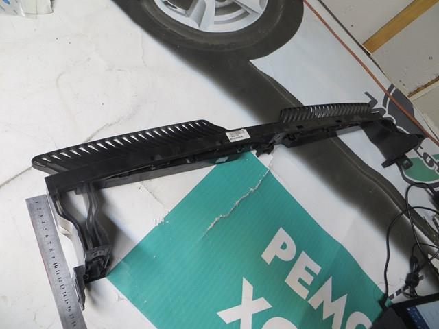 5NA805705F VAG Кронштейн бампера переднего центральный